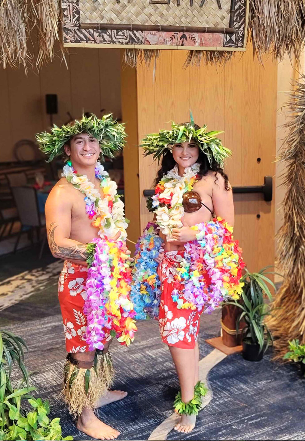 Hawaiian Flower Leis and Lei Greeters for all your Houston Luau Parties ...